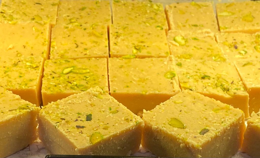 Khoya Barfi 1Kg | Royal Rangla Punjab